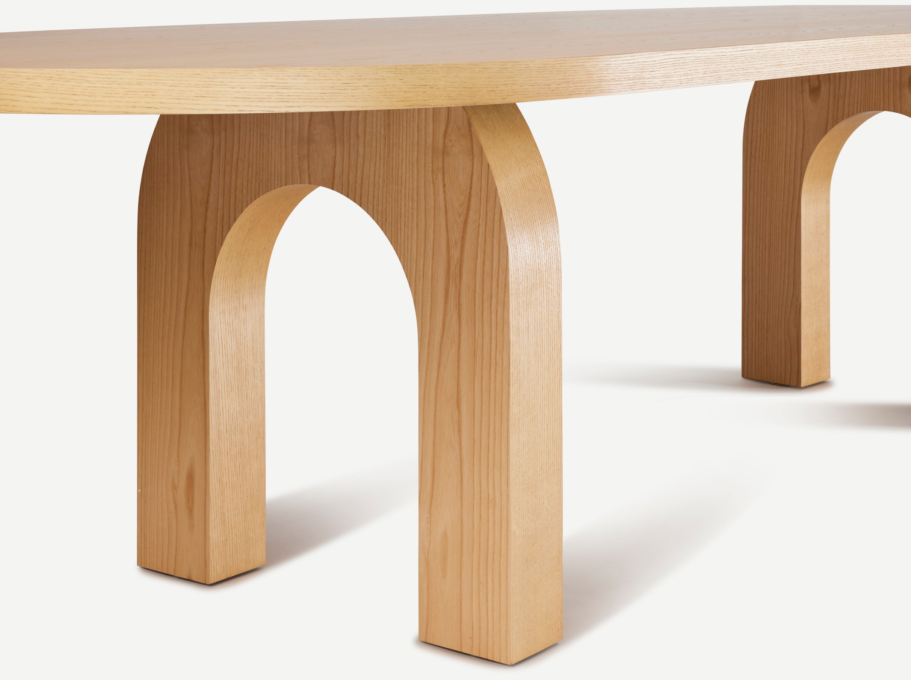 Hawk Spree Dining Table – Kolbi
