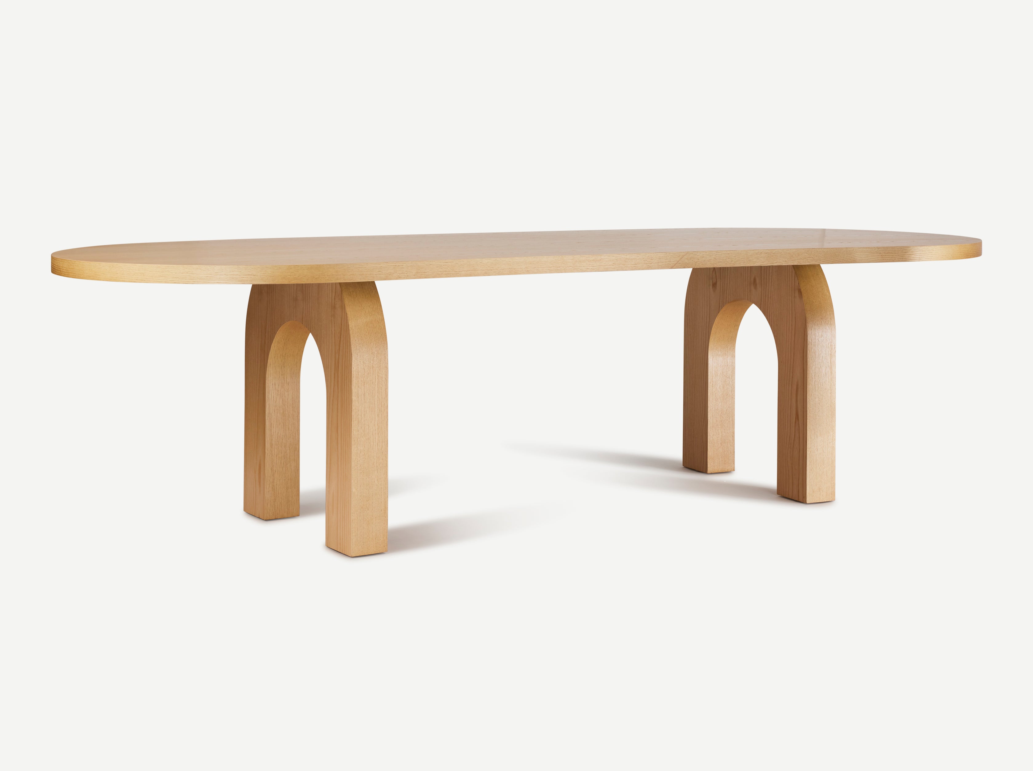 Hawk Spree Dining Table – Kolbi