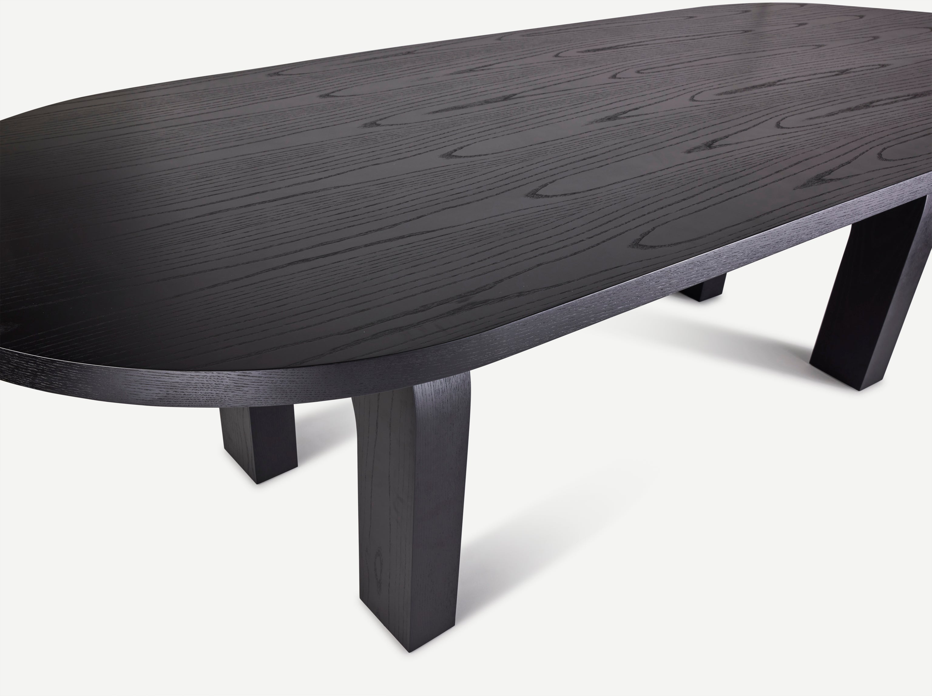 Hawk Spree Dining Table – Kolbi
